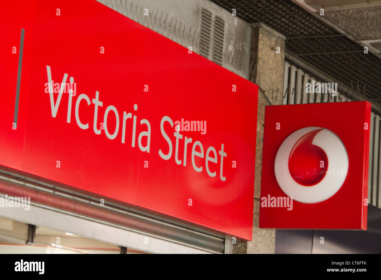 Vodafone Store, Victoria Street Stock Photo - Alamy
