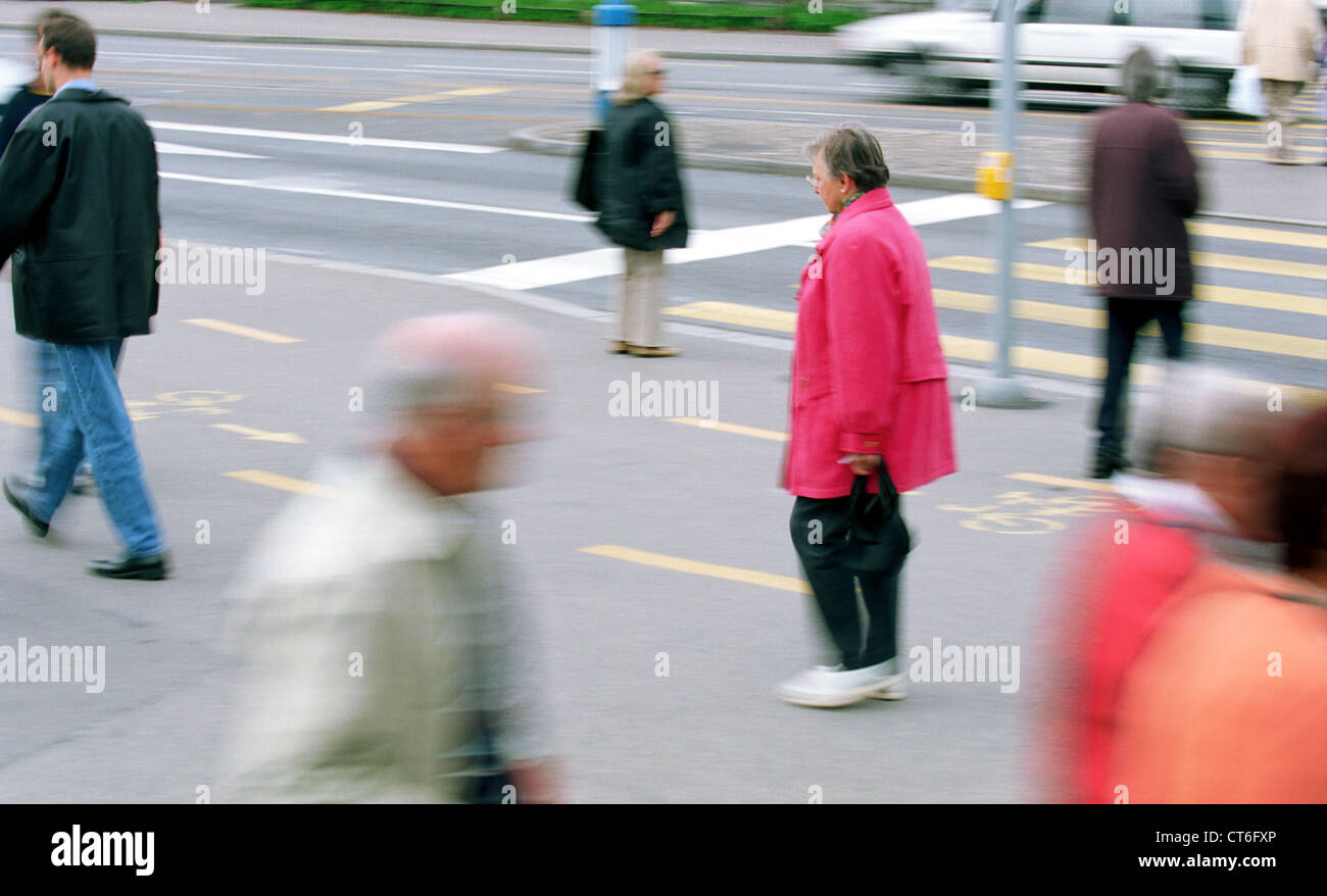 Go in different directions hi-res stock photography and images - Alamy