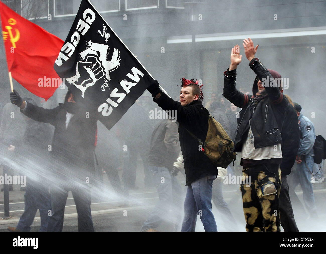 Battle police hi-res stock photography and images - Alamy