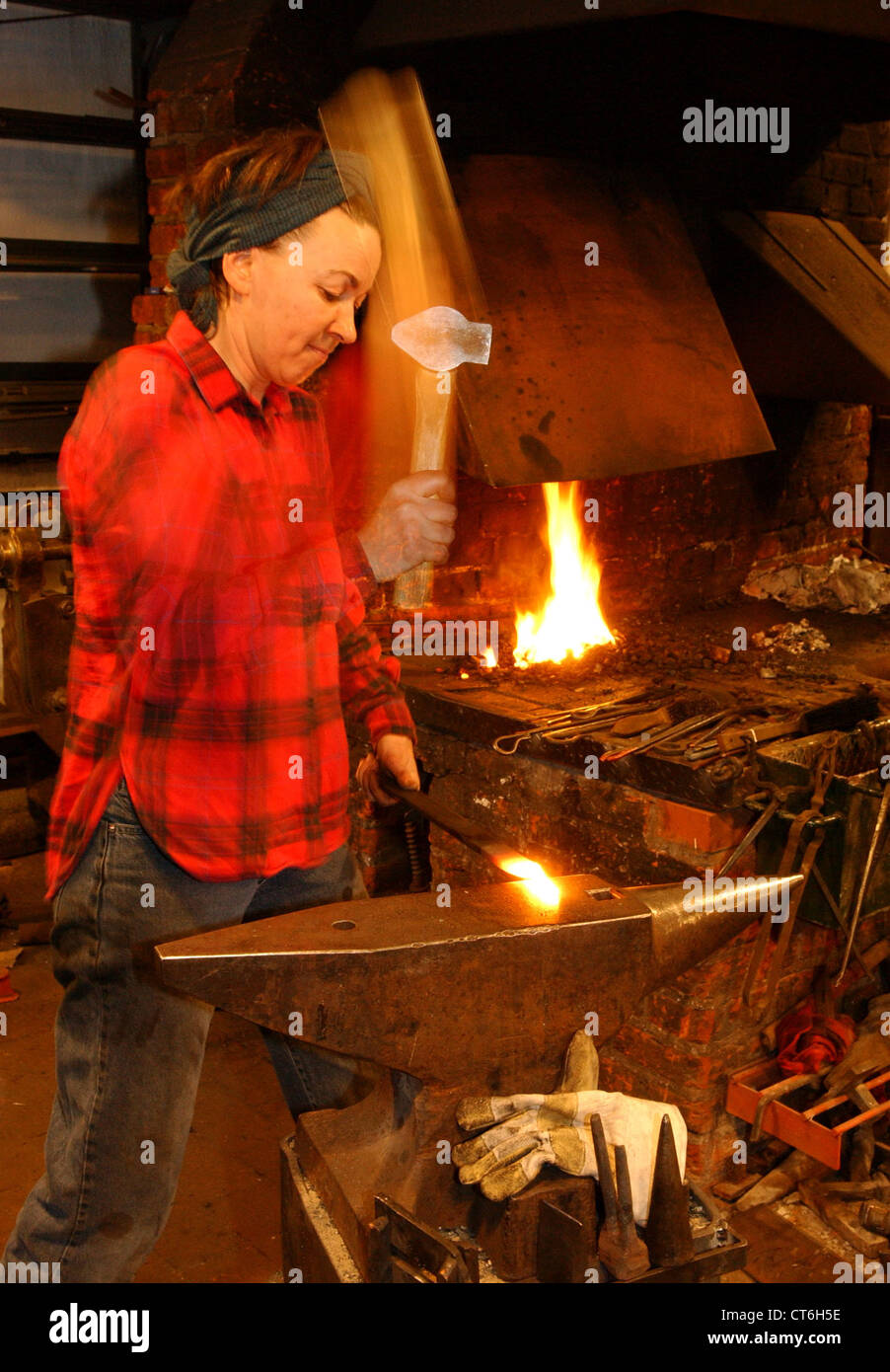 Forging hi-res stock photography and images - Alamy
