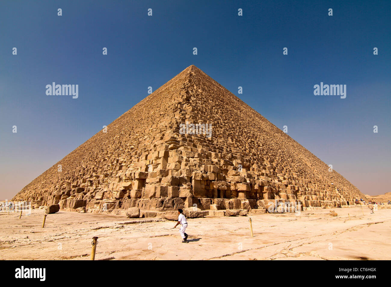 Security guard at the pyramids hi-res stock photography and images - Alamy