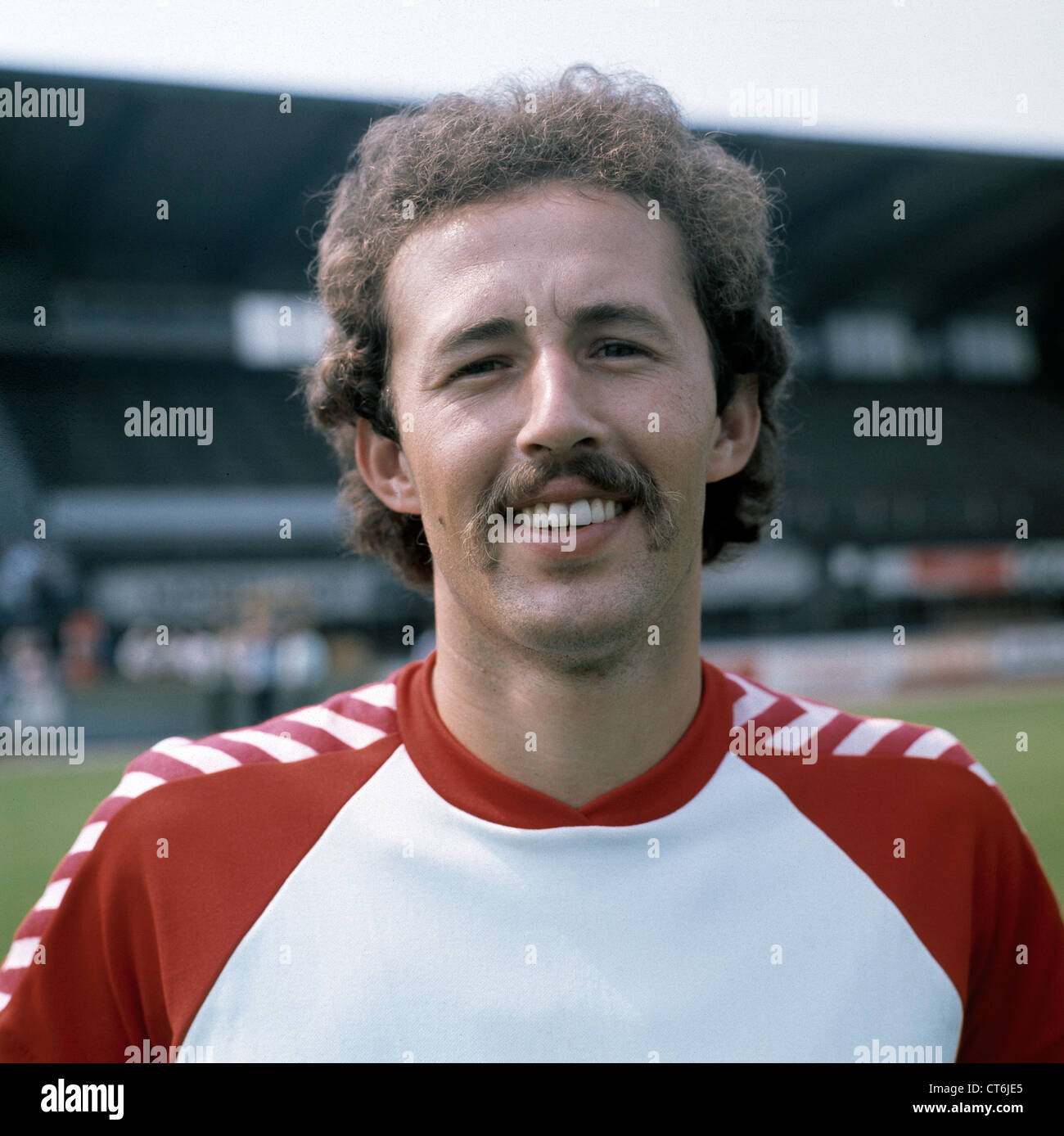 Fußballer essen hi-res stock photography and images - Alamy