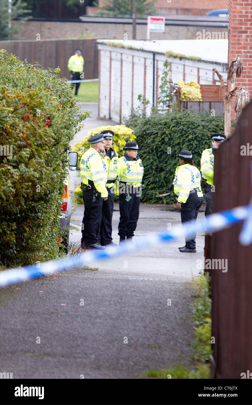 Thames valley police officers scene hi-res stock photography and images ...