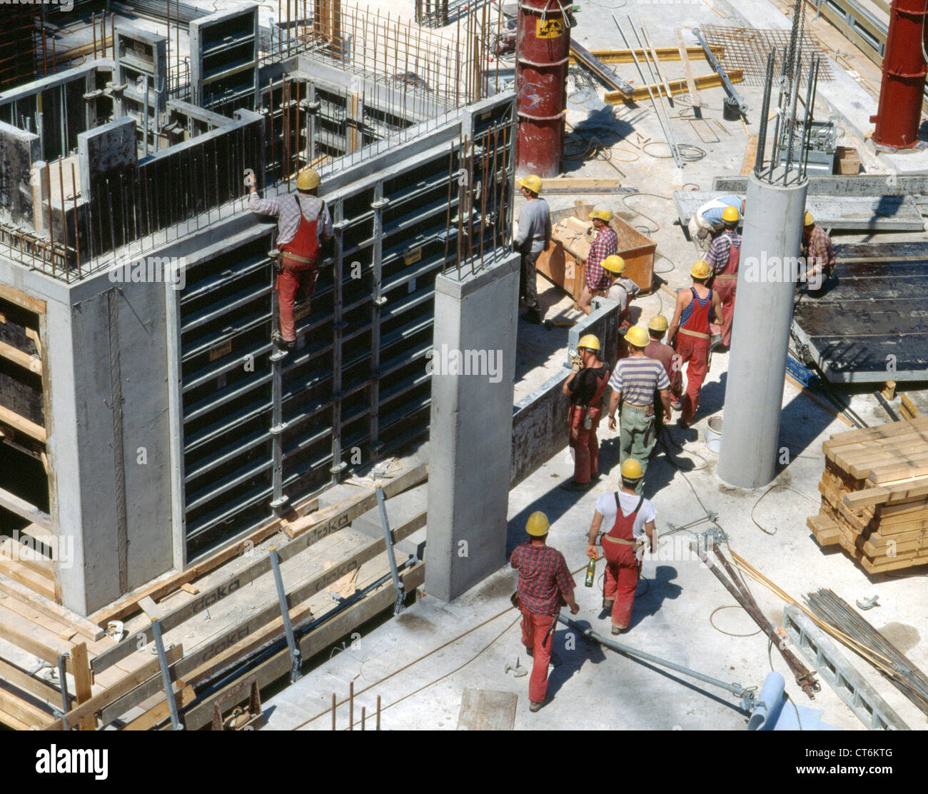 Berlin construction workers on a construction site Stock Photo - Alamy