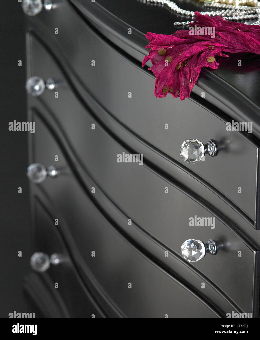 Drawers hi-res stock photography and images - Alamy