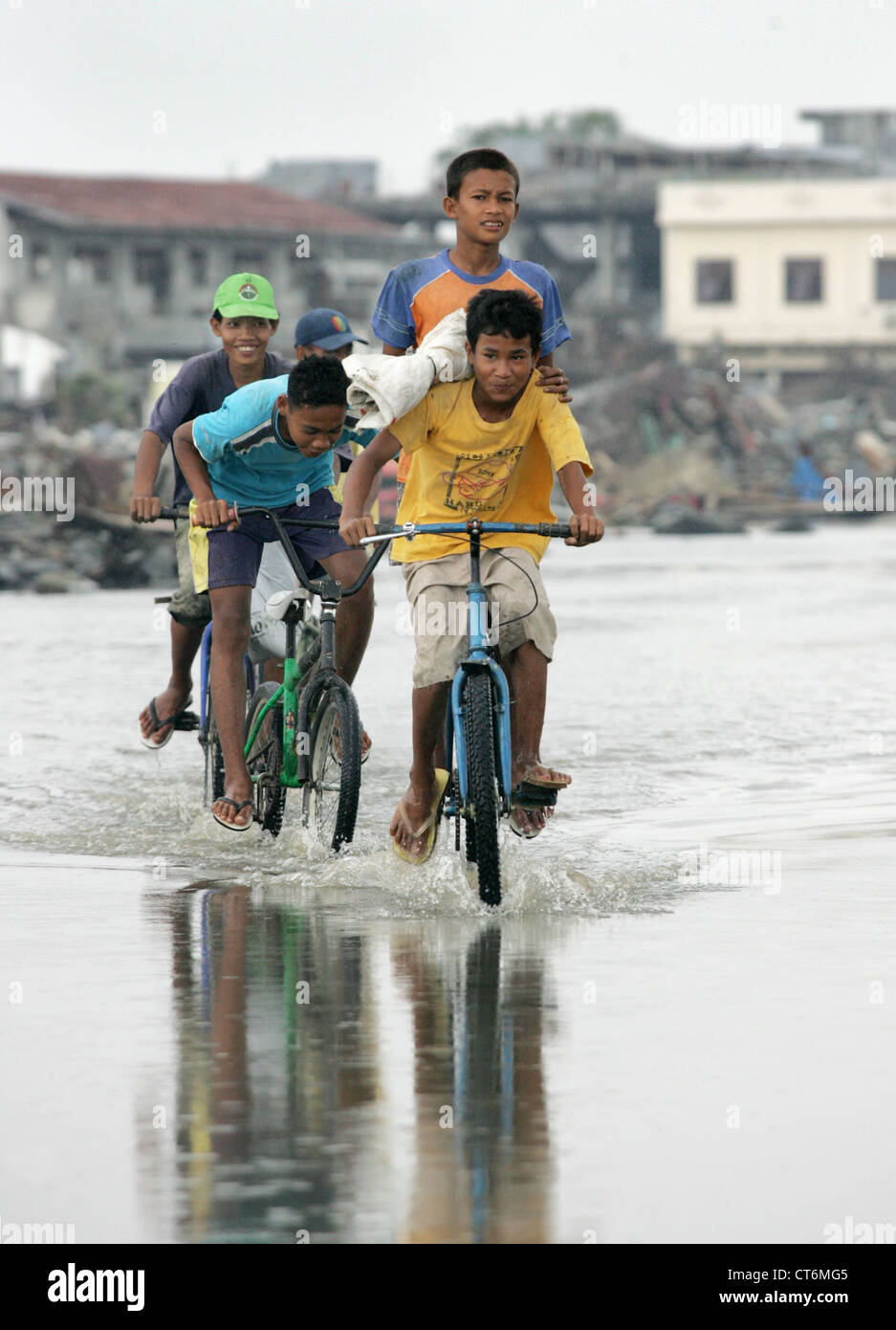 Tsunami devastation boy hi-res stock photography and images - Alamy