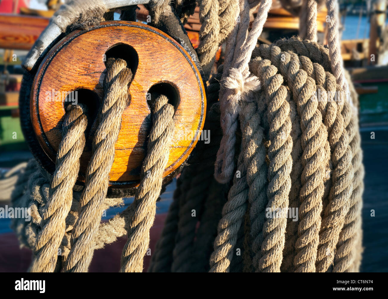 Rigging wire rope hi-res stock photography and images - Alamy