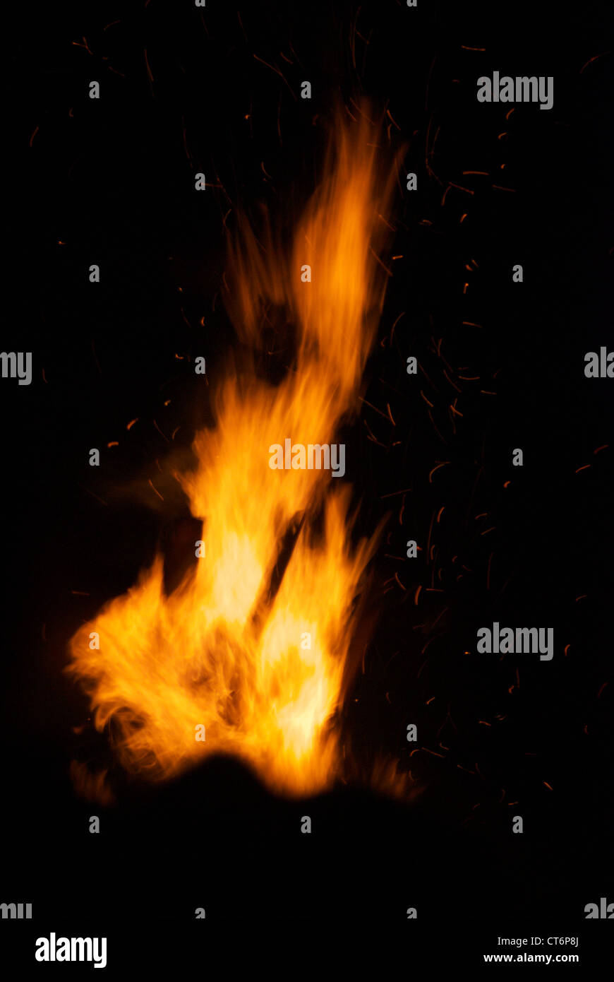 Bonfire flame burning brightly Stock Photo - Alamy