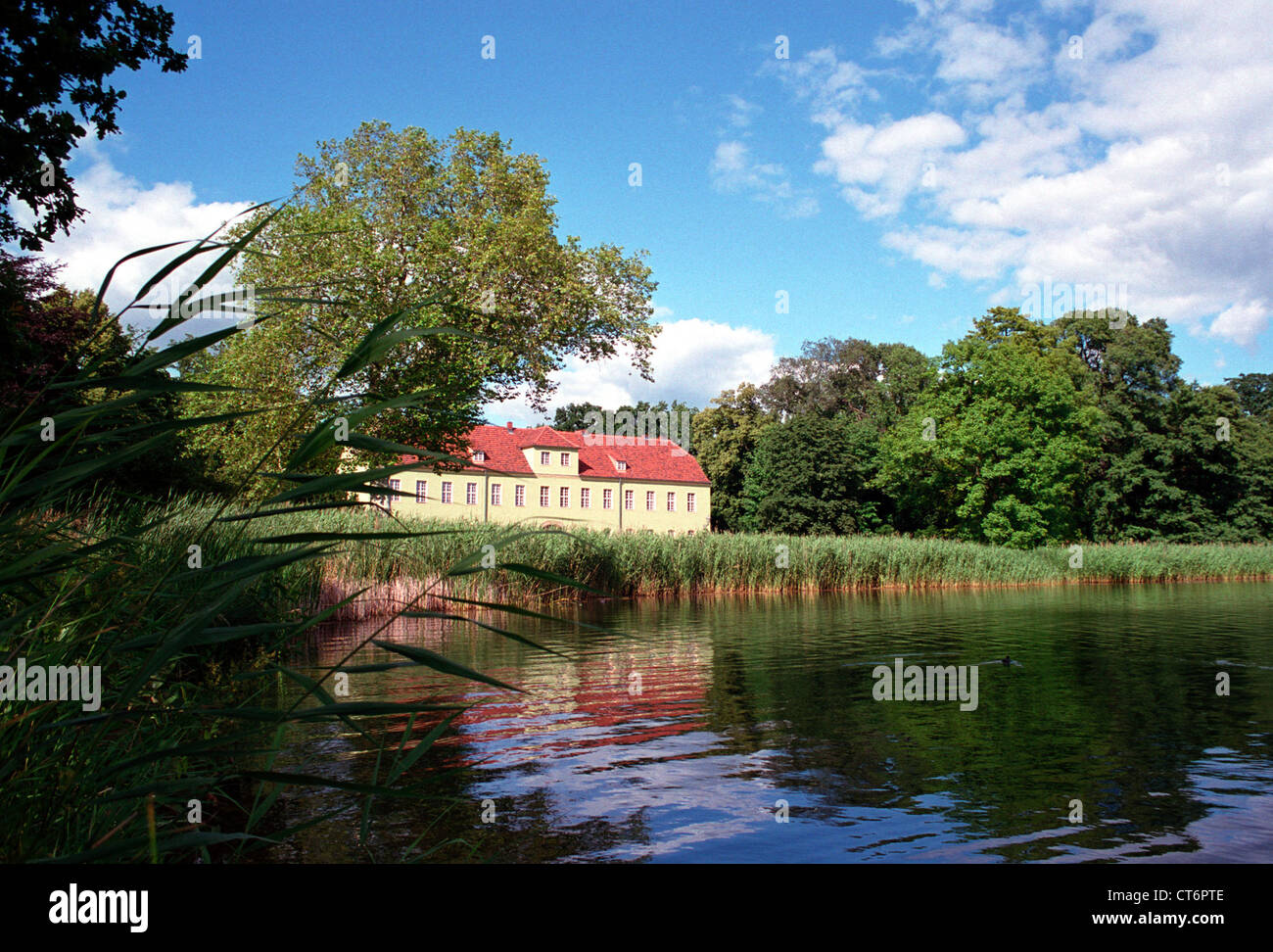 Potsdam, the Gruene house on Christmas Lake Stock Photo - Alamy