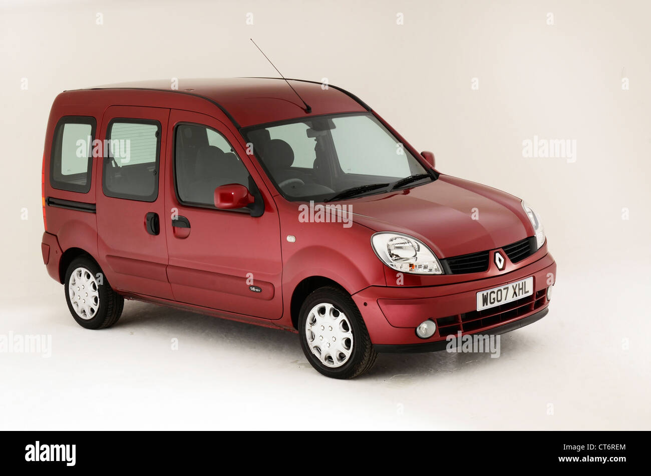 Renault kangoo hi-res stock photography and images - Alamy