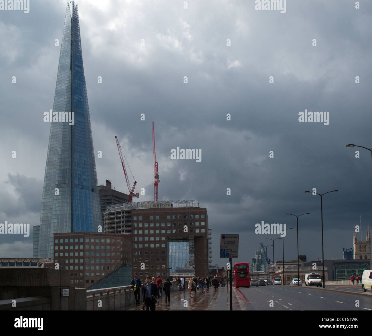 Bridge in the rain hi-res stock photography and images - Alamy