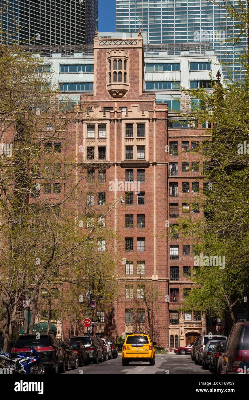 Tudor city place architecture hi-res stock photography and images - Alamy