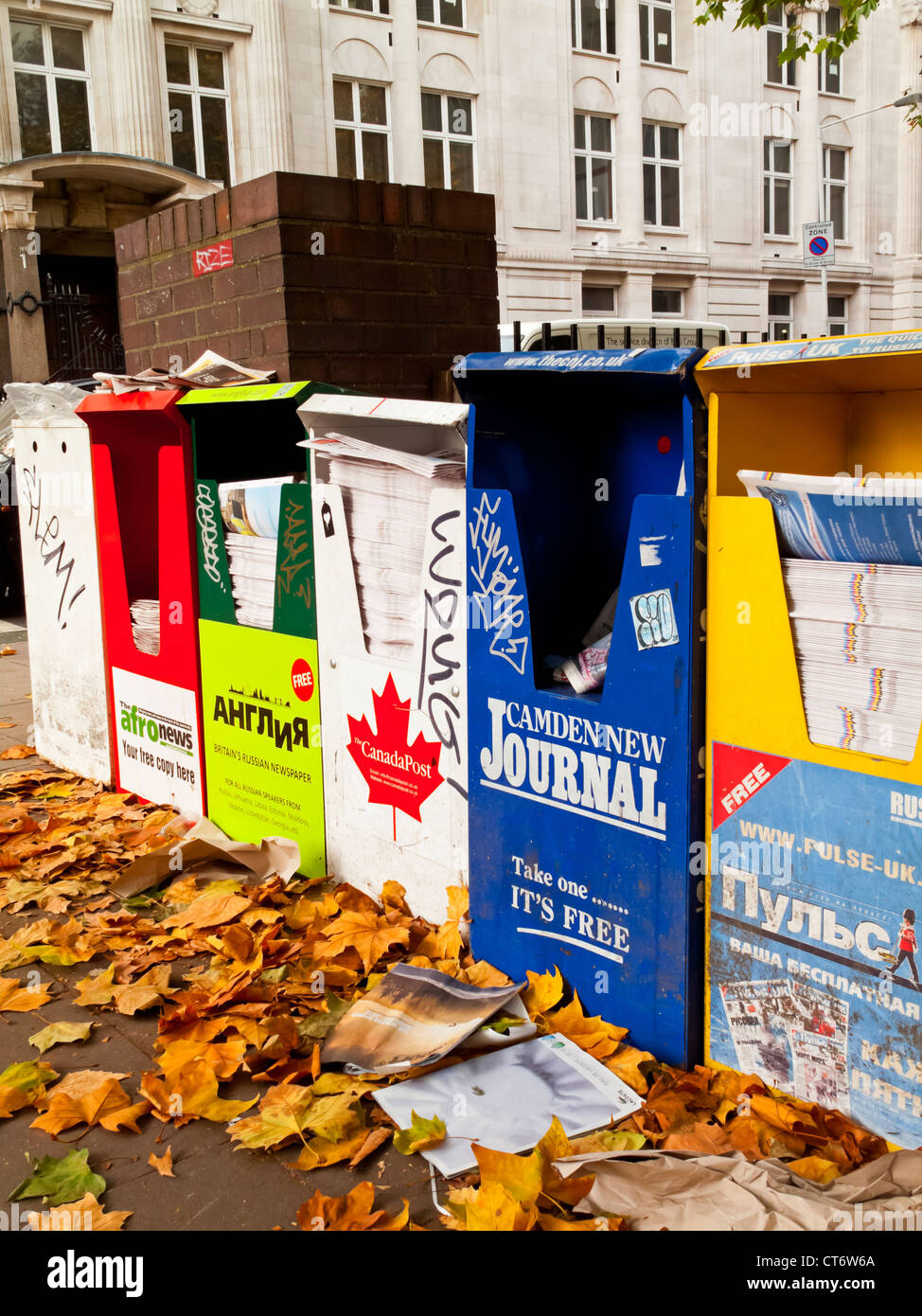 Newspaper Dispensers Stock Photos & Newspaper Dispensers Stock Images ...