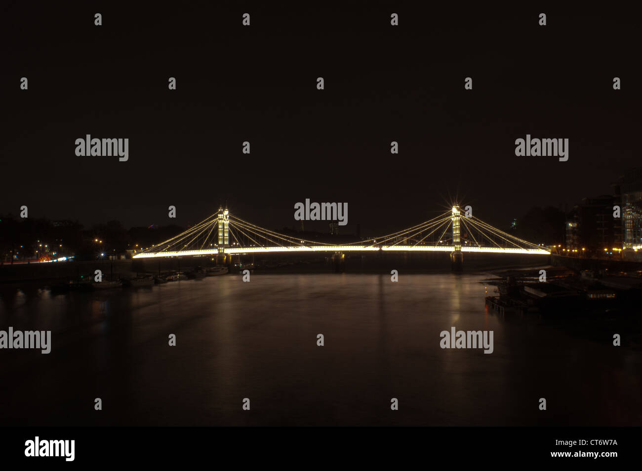 Albert Bridge London at Night Stock Photo - Alamy