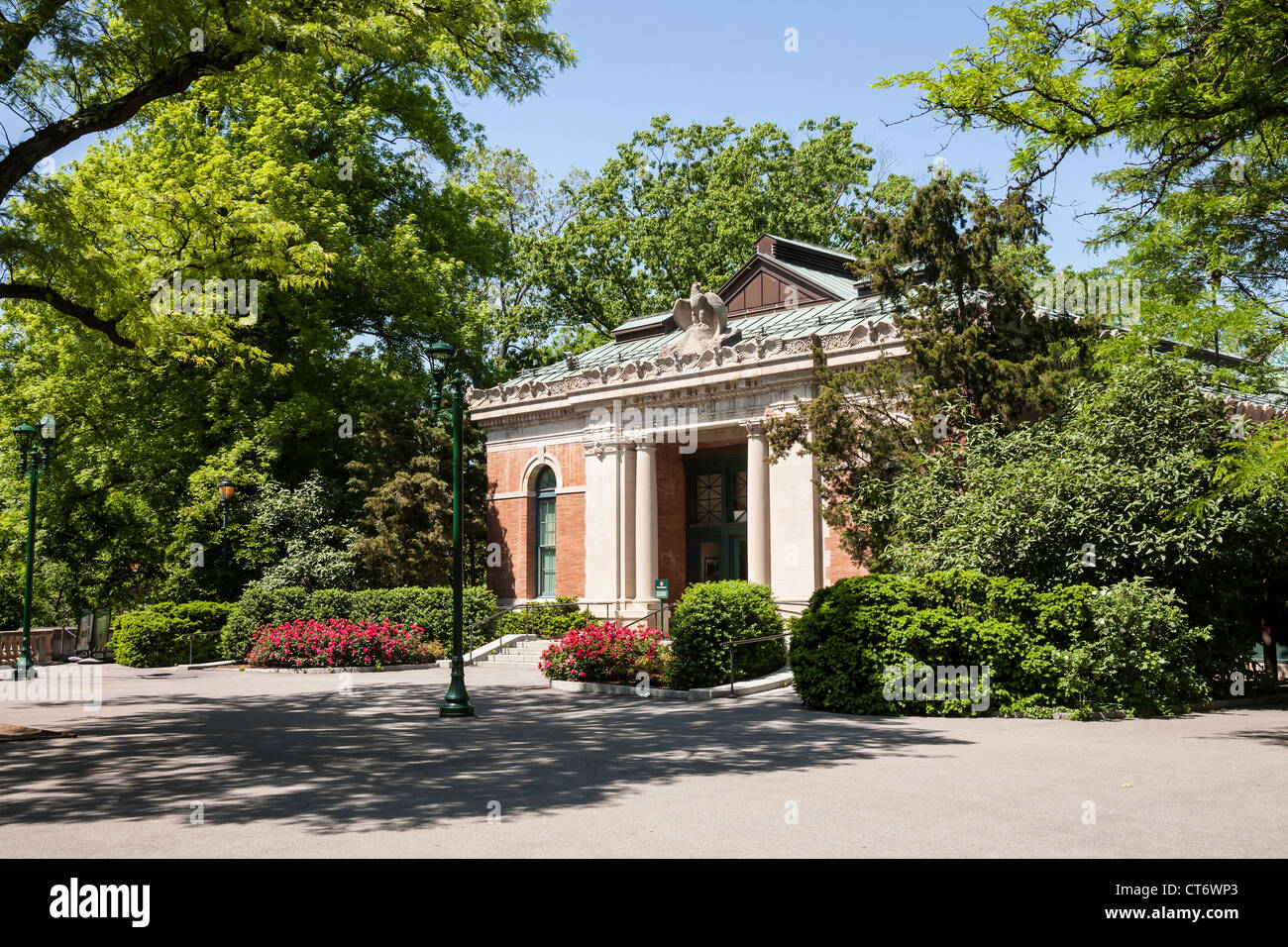 The Bronx Zoo, Wildlife Conservation Society, Bronx Park, Bronx, NYC ...