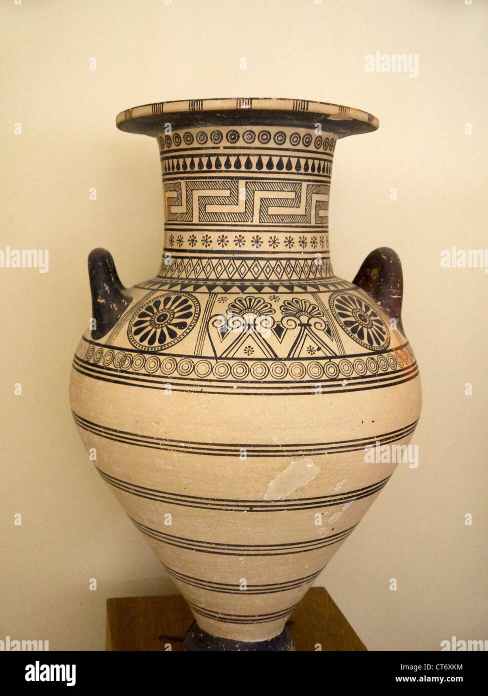 Pottery from the Ancients Sites of Akrotiri and Ancient Thera in the ...