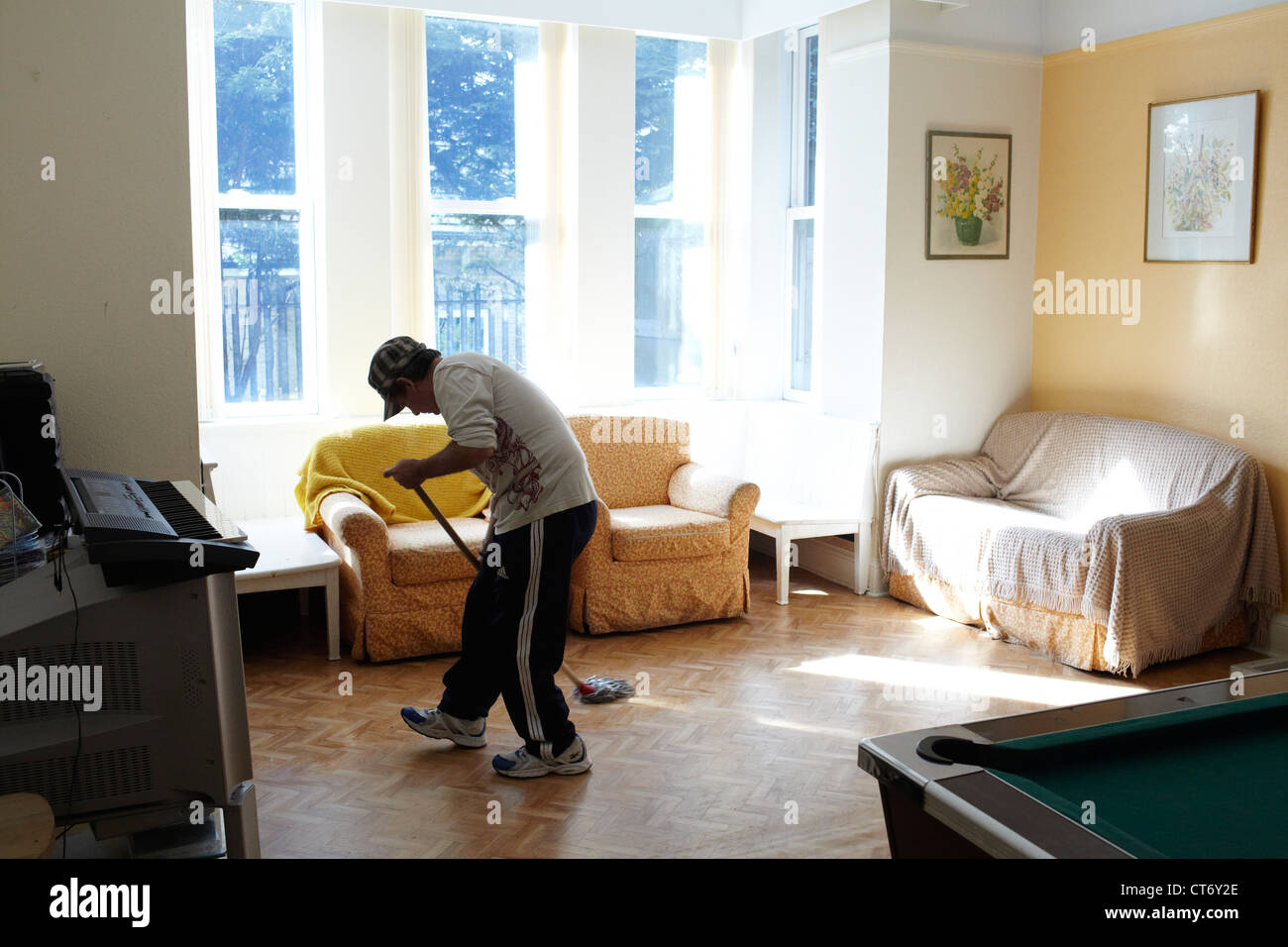 Homeless in leeds hi-res stock photography and images - Alamy