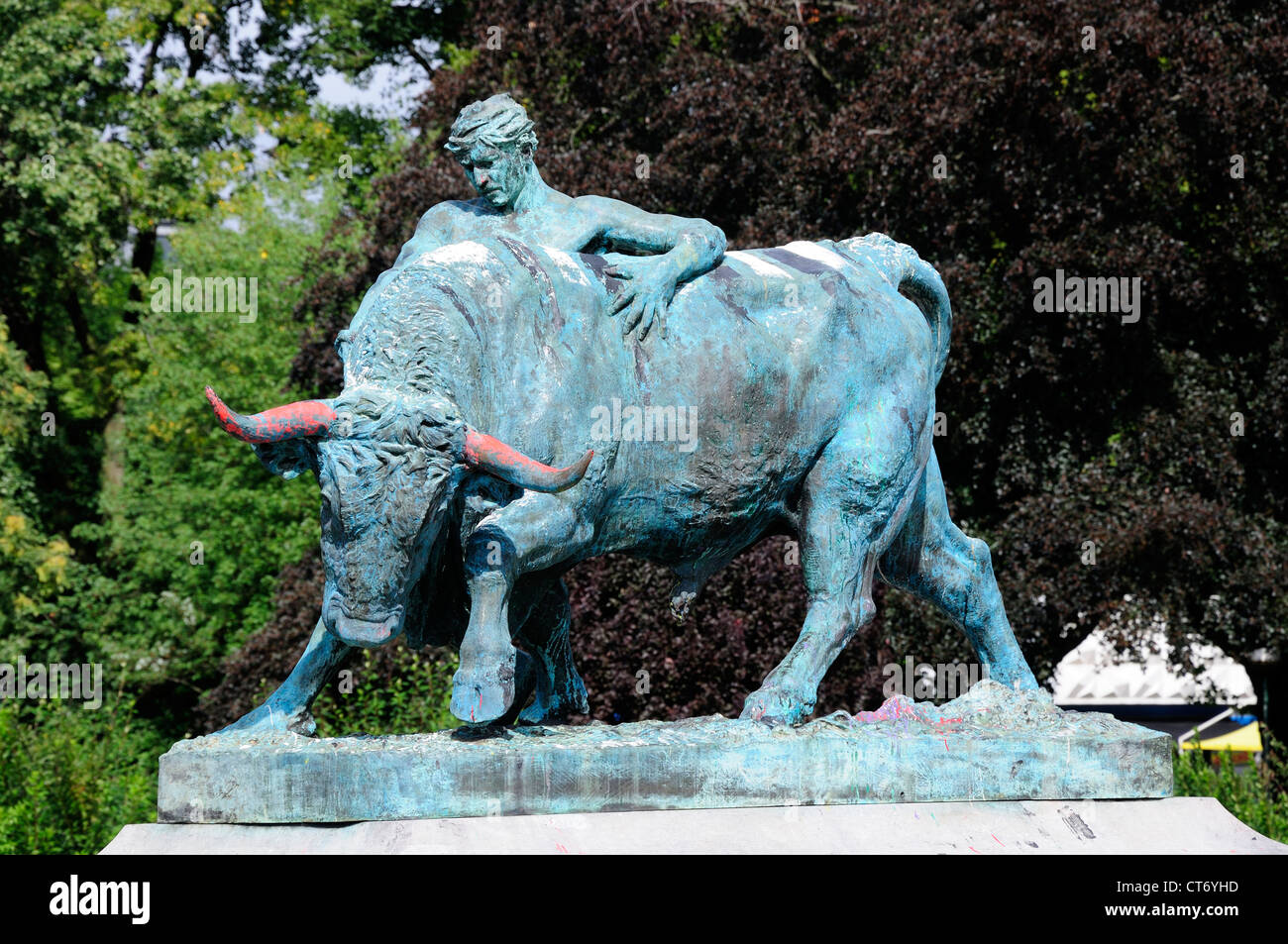 Li tore hi-res stock photography and images - Alamy