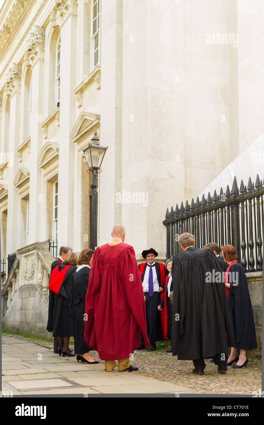 Graduation hood hi-res stock photography and images - Alamy