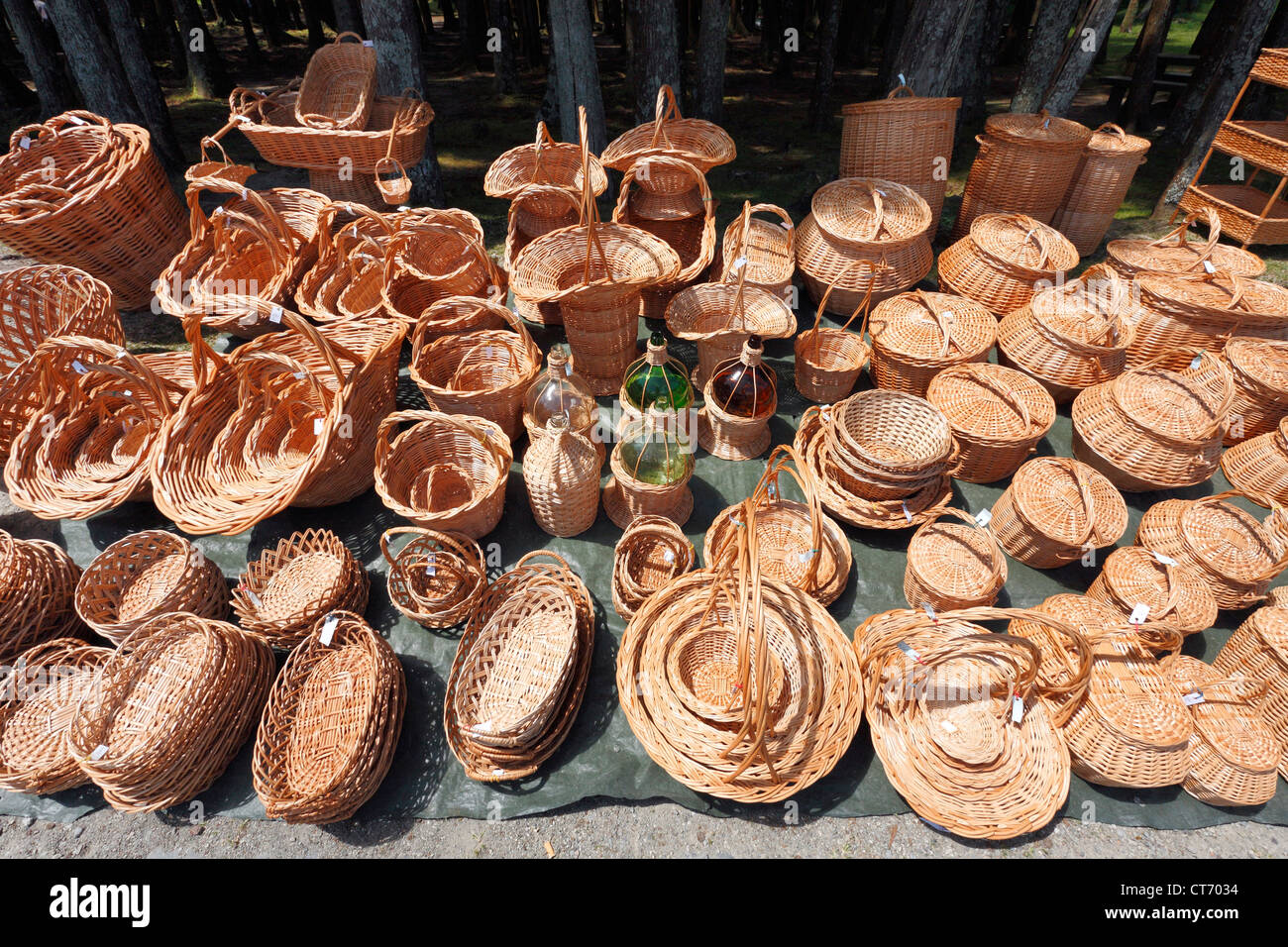 Wicker baskets for sale. Azores islands handicraft, made in Agua de Pau ...