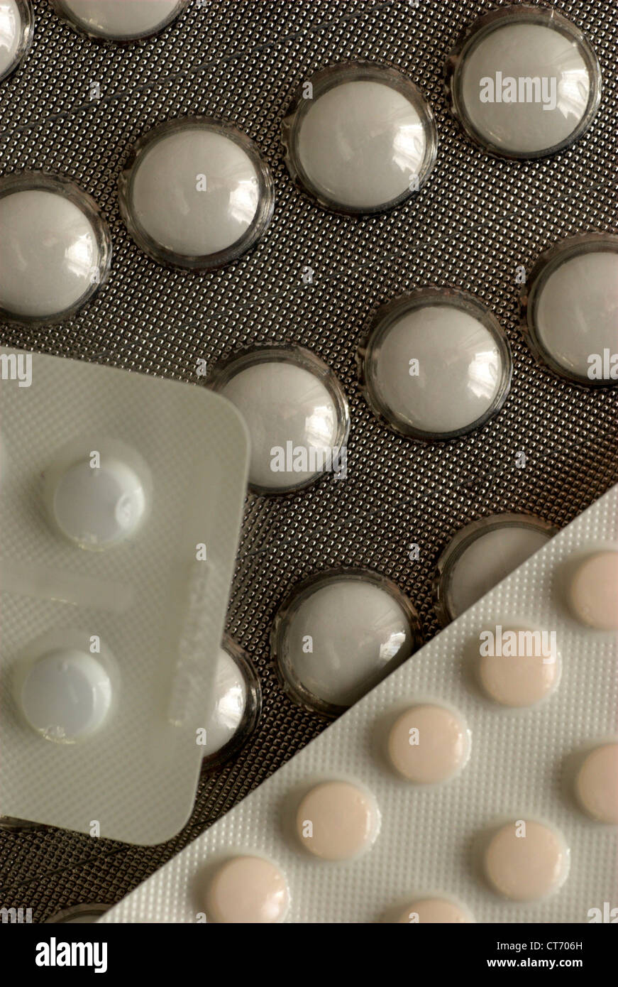 Standard image of medicinal tablets / pills Stock Photo - Alamy