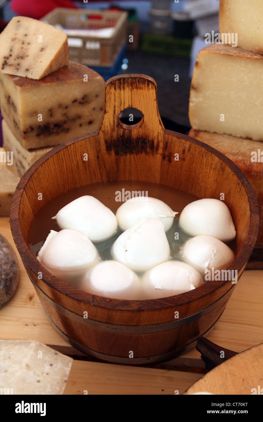 Switzerland cheese market hi-res stock photography and images - Alamy