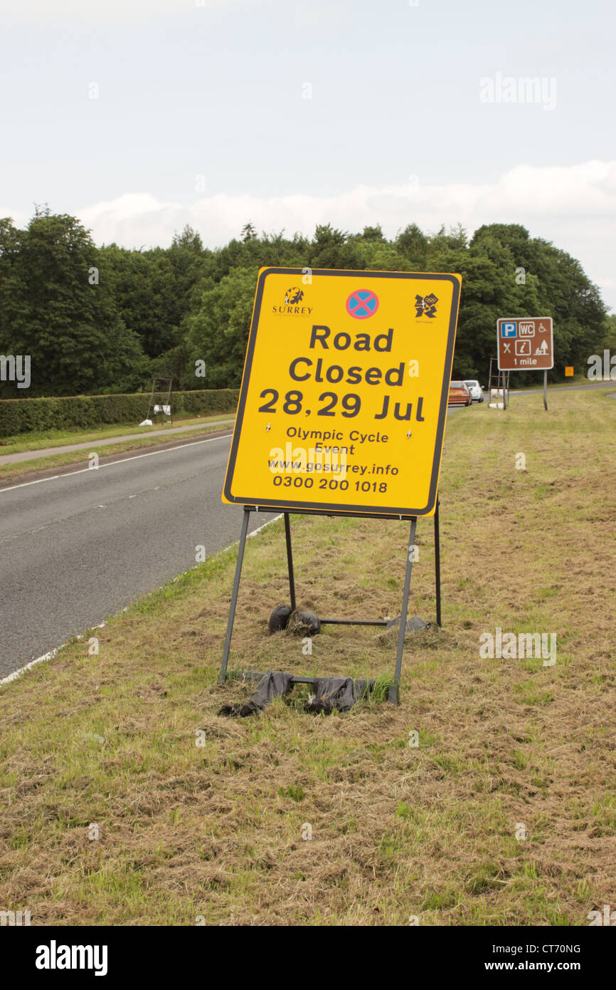 Temporary road sign hi-res stock photography and images - Alamy
