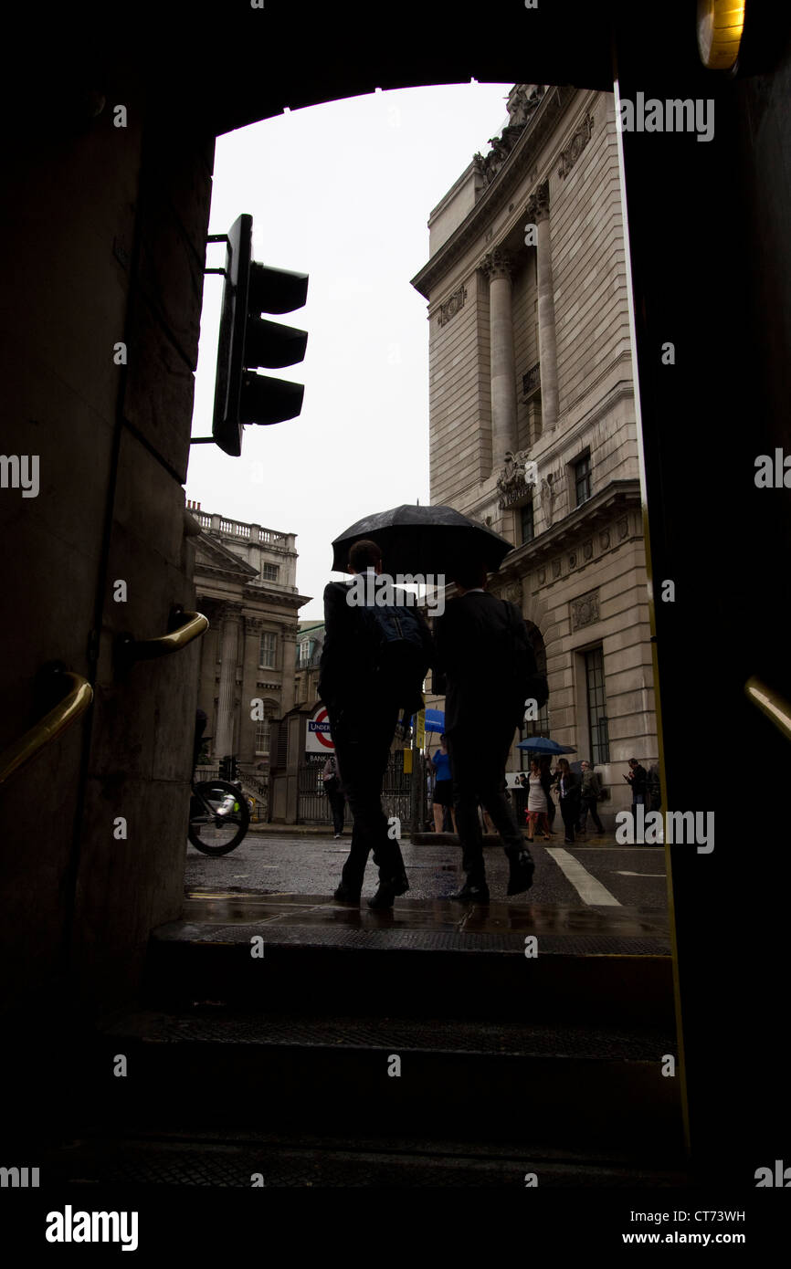 Rain london umbrella hi-res stock photography and images - Alamy