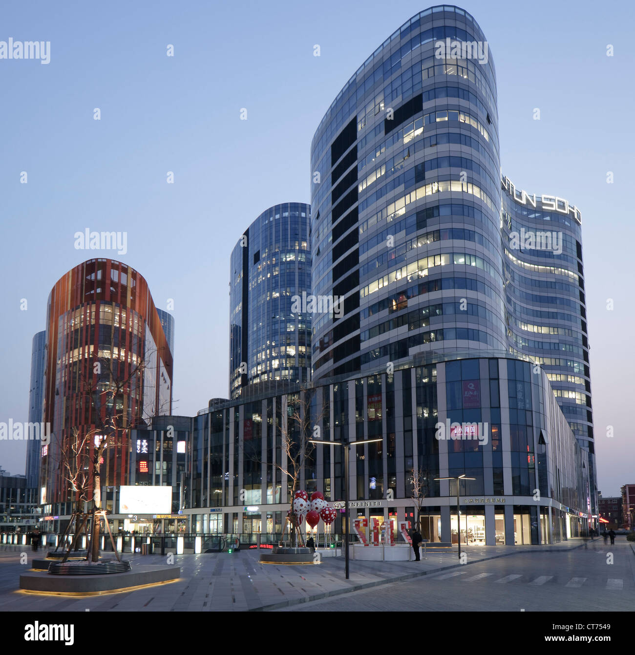 Sanlitun Soho, Beijing, China. Architect: Kengo Kuma and Associates ...