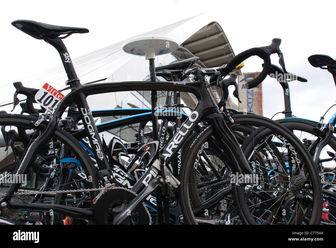 Bradley Wiggins bike ready to go at the Tour de France, 2012 Stock ...
