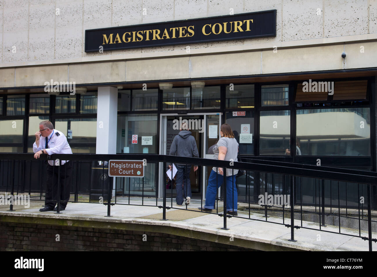 Uk magistrates court hi-res stock photography and images - Alamy