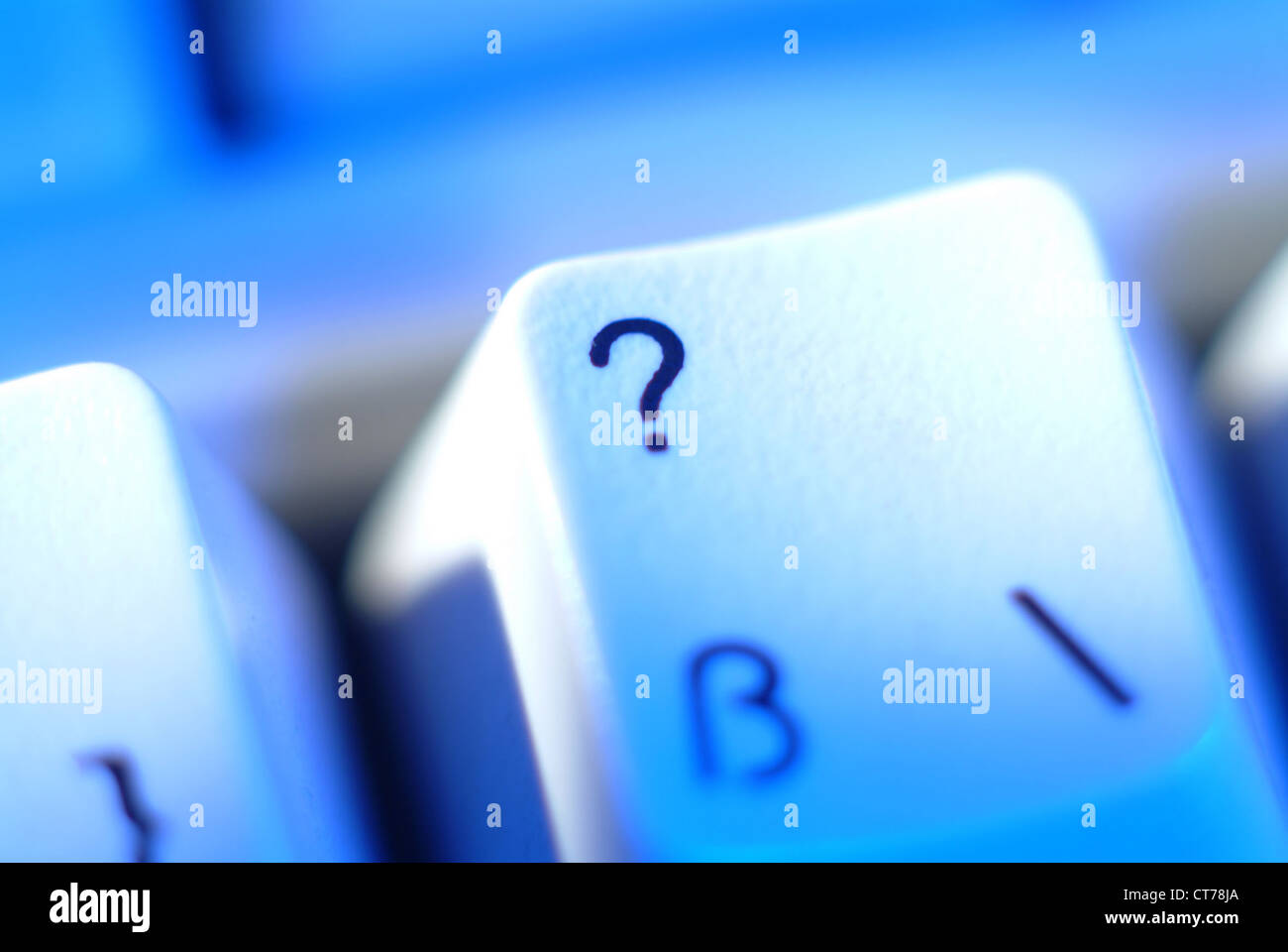 Question mark key on a keyboard Stock Photo - Alamy
