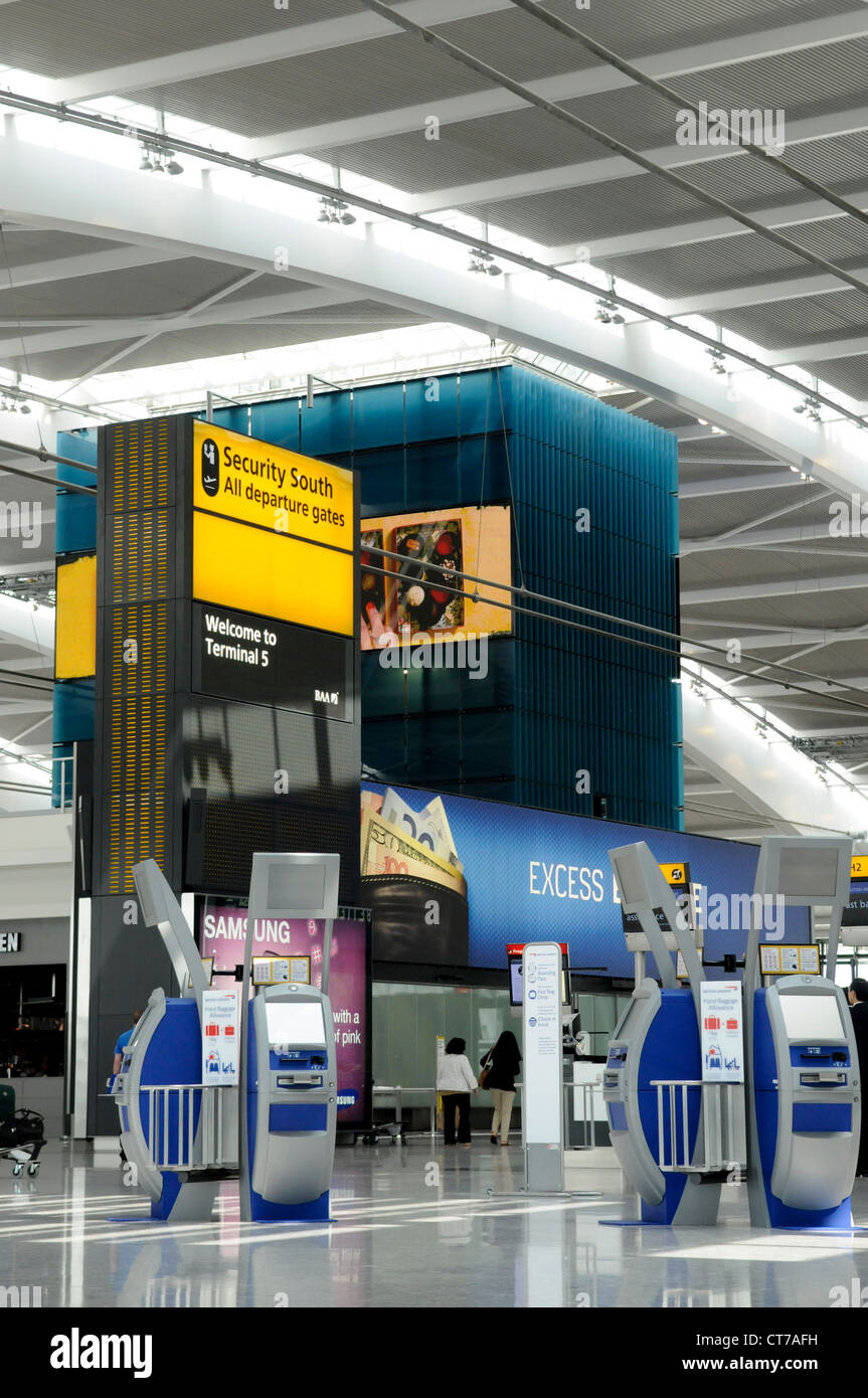 London Heathrow Terminal 5 Stock Photo - Alamy