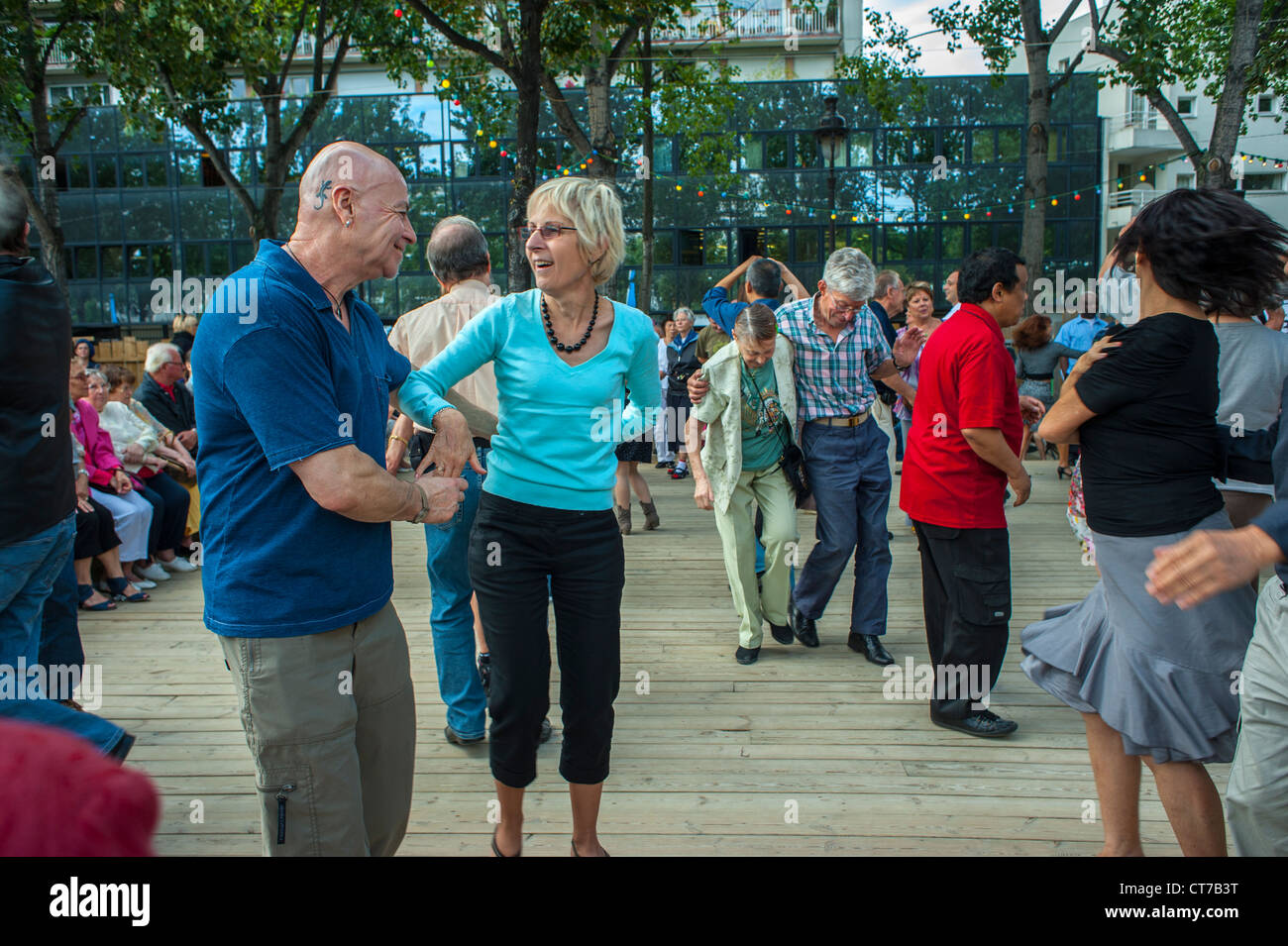 1950s dancing paris hi-res stock photography and images - Alamy