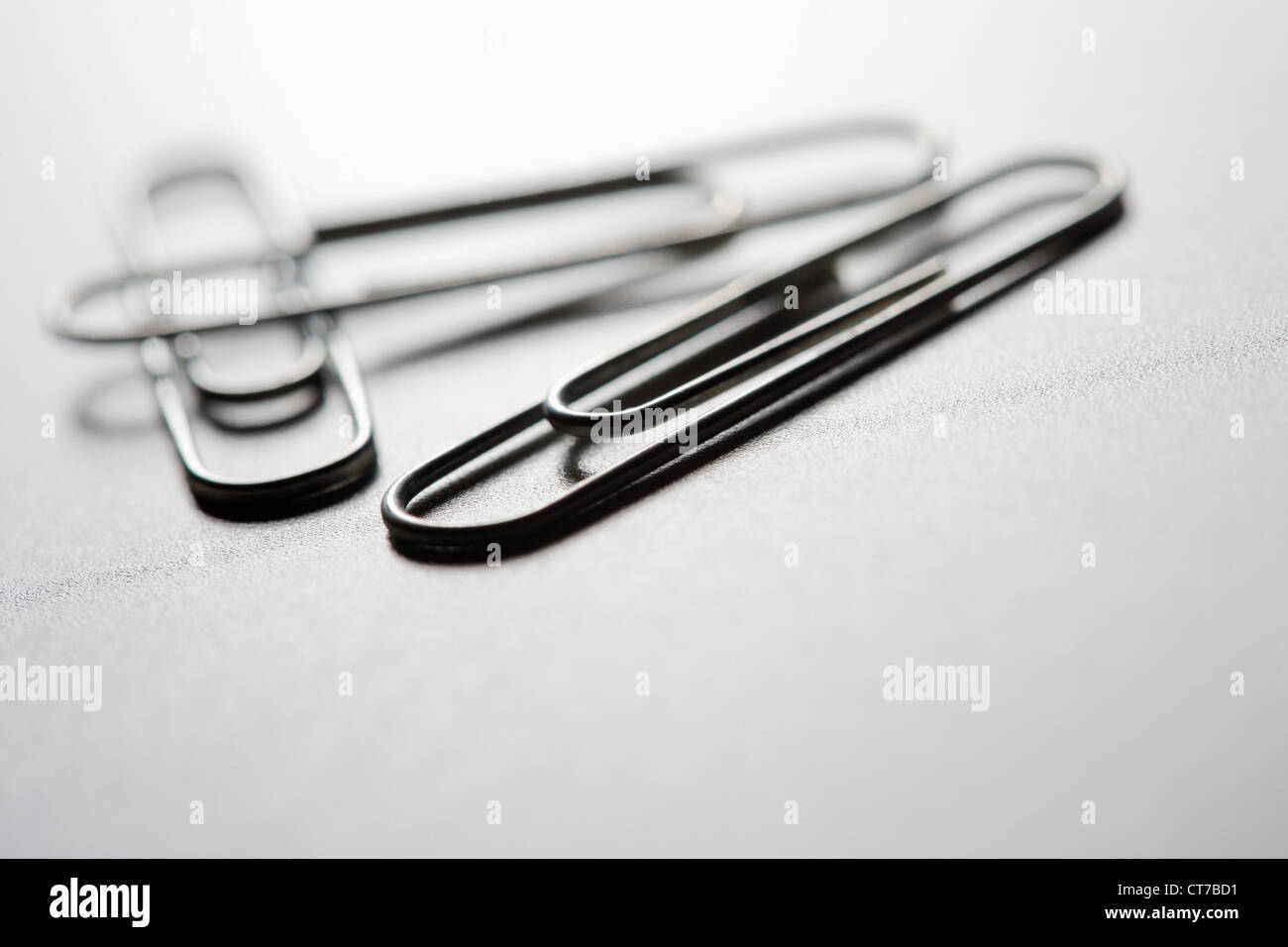 Plain paperclips hi-res stock photography and images - Alamy