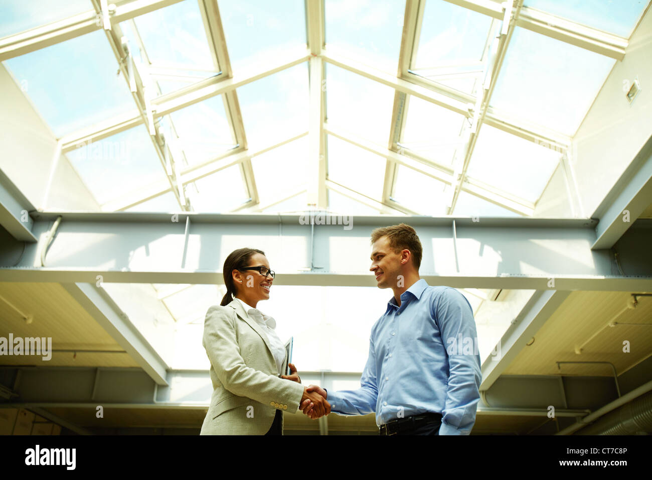 Concluding a contract hi-res stock photography and images - Alamy