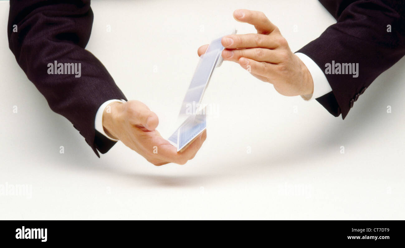 Close up hands mix cards hi-res stock photography and images - Alamy