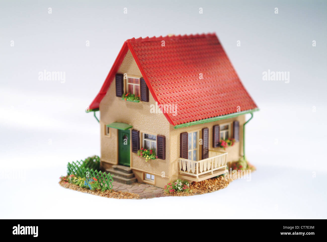 Model of a detached house Stock Photo - Alamy