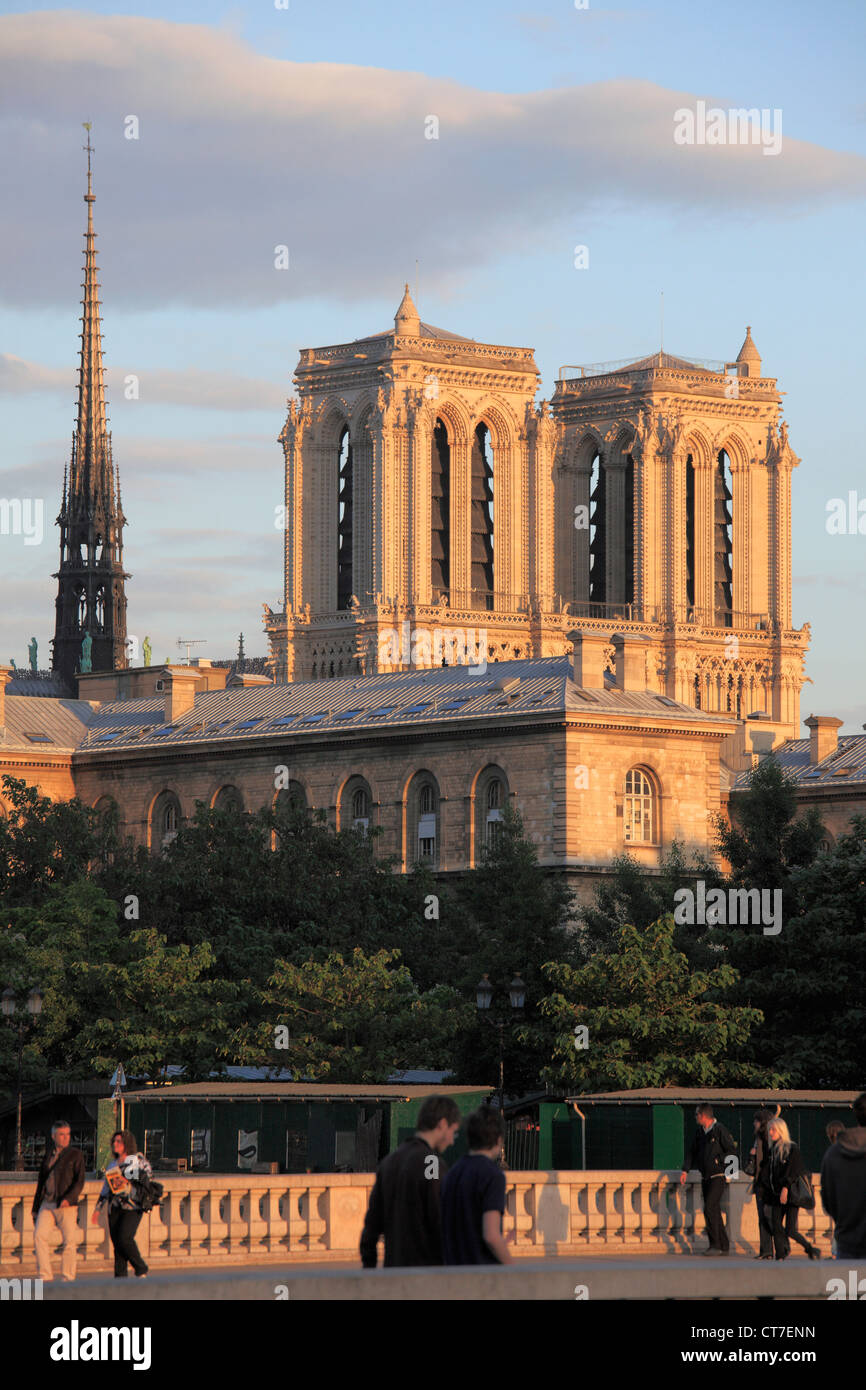 Cathedrale notre dame hi-res stock photography and images - Alamy