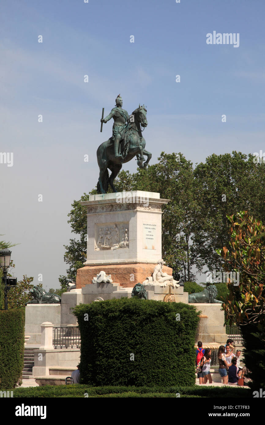 Spain, Madrid, Plaza de Oriente, Felipe IV statue Stock Photo - Alamy
