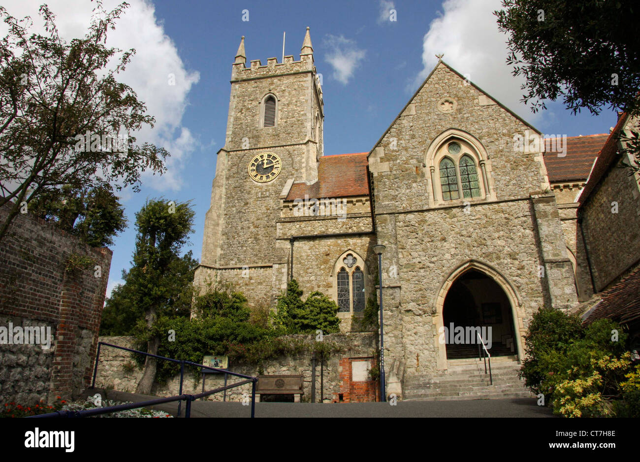 St leonard’s church hythe kent hi-res stock photography and images - Alamy