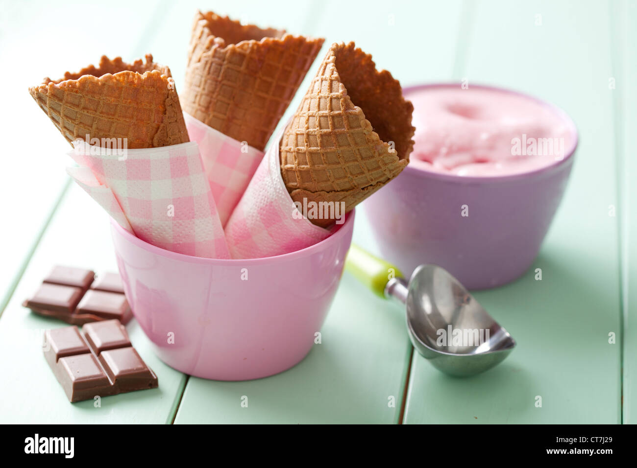 Strawberry Ice Cream Cone Stock Photos & Strawberry Ice Cream Cone ...