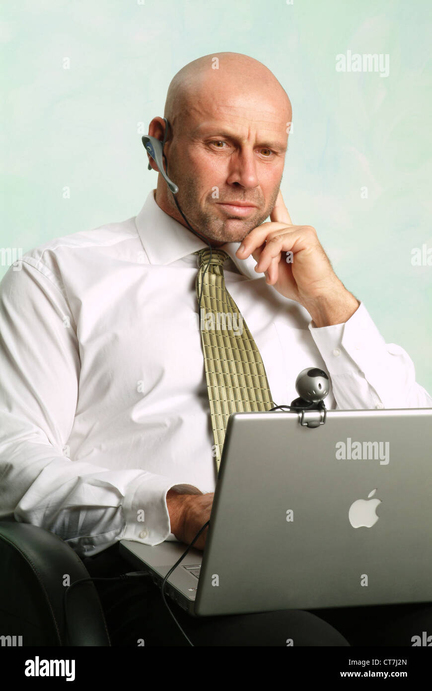 Apple macintosh powerbook laptop hi-res stock photography and images ...