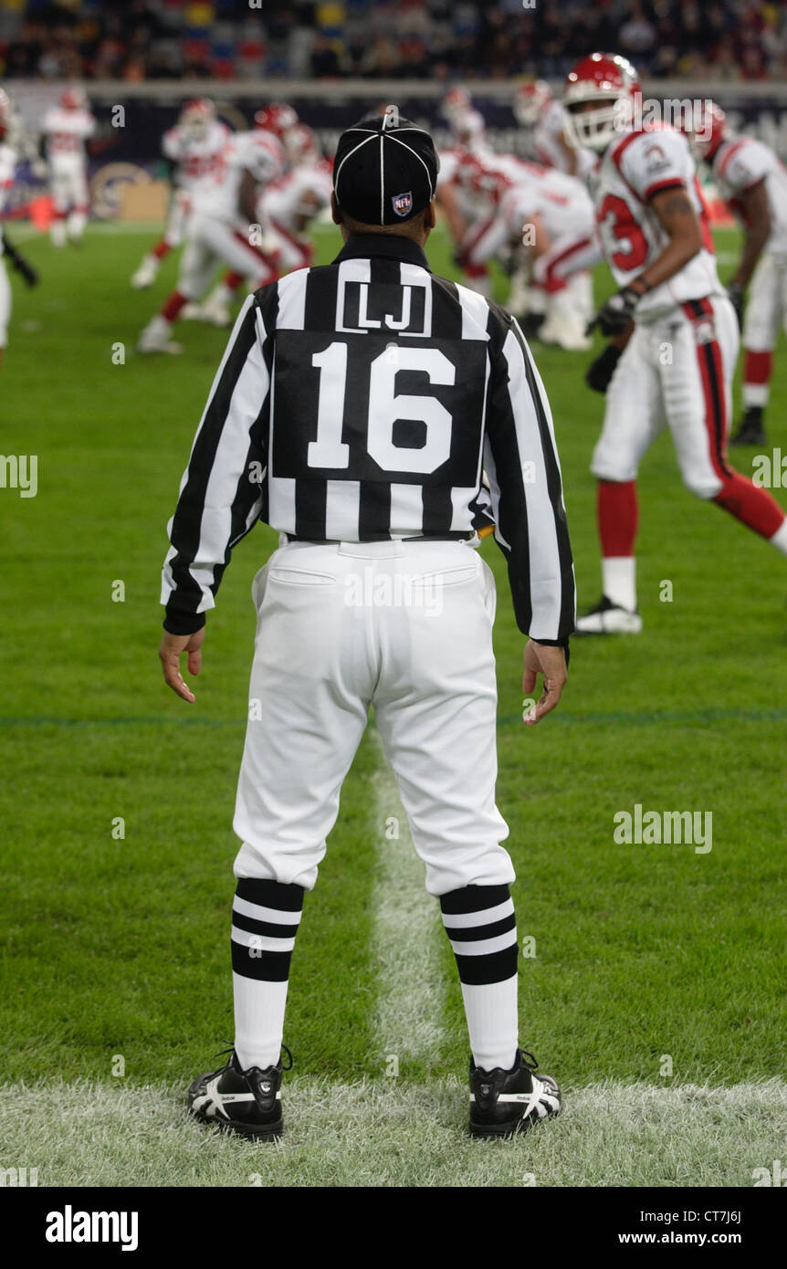 Nfl referees hi-res stock photography and images - Alamy