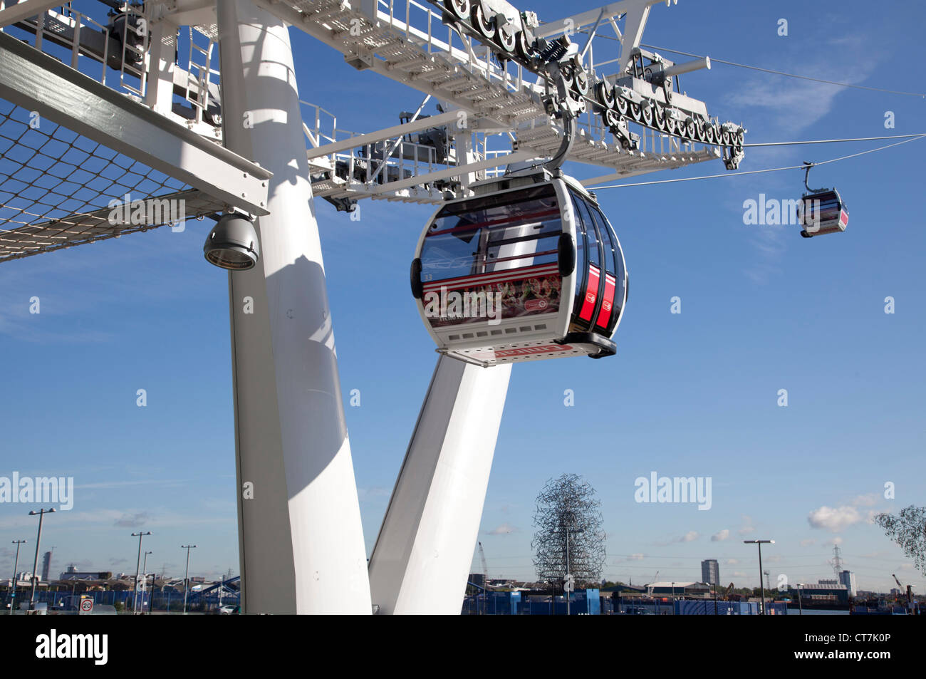 Emirates Air Line cable car in Docklands, servicing the London 2012 ...