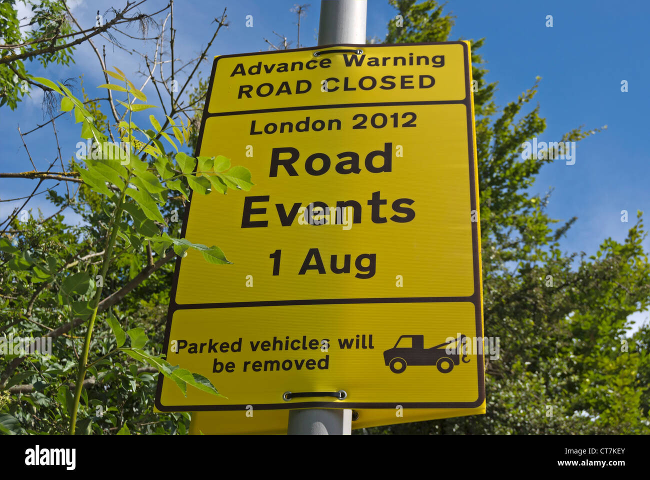 Road closure warning hi-res stock photography and images - Alamy