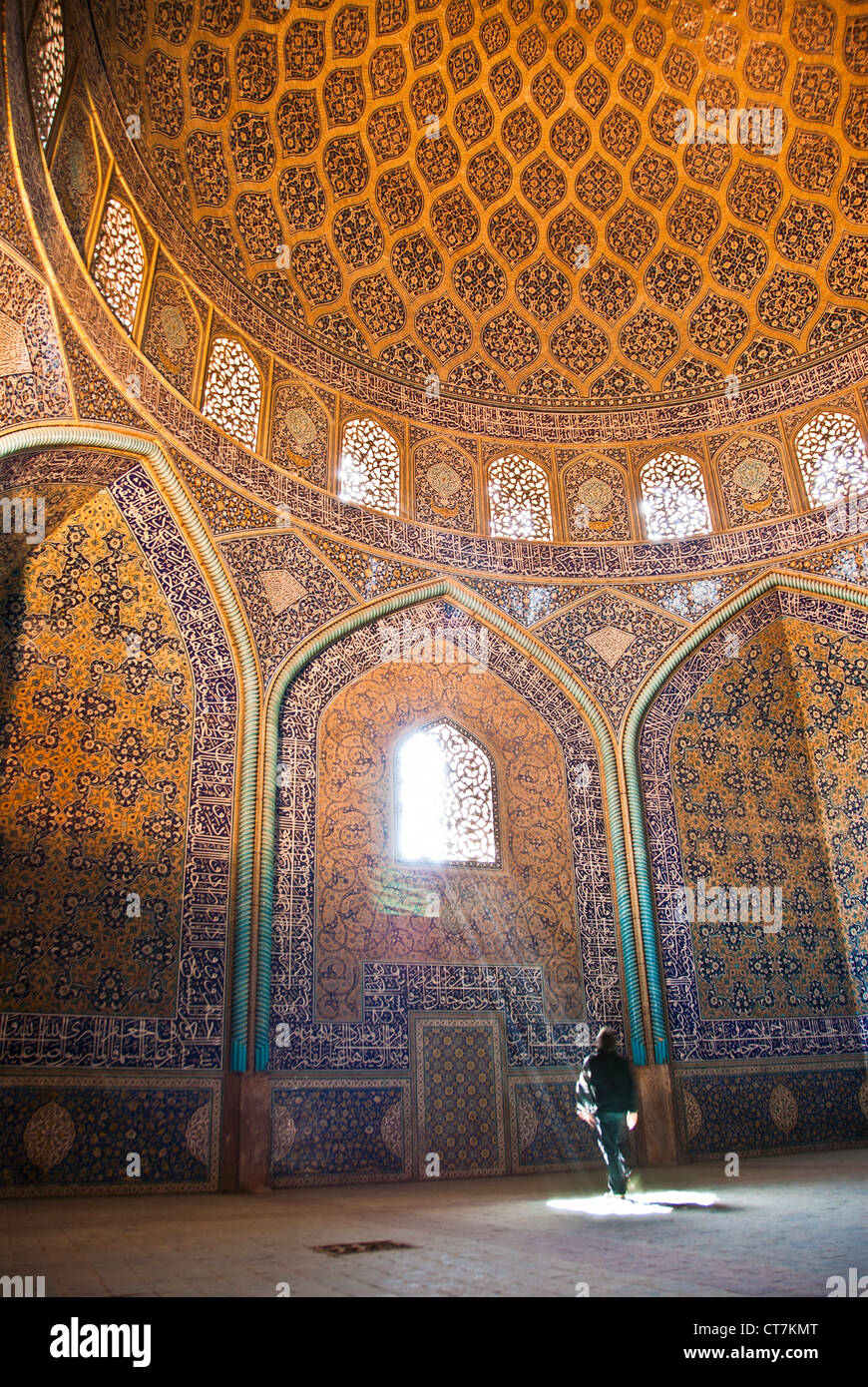 interior of the Masjid-i Sheikh Lotfallah, Esfahan, Iran Stock Photo ...