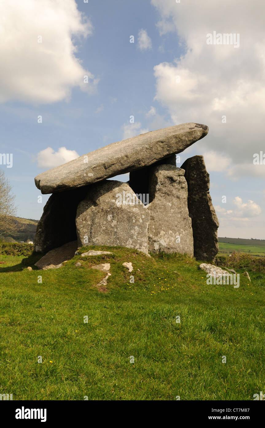 Trethevy quoit cornwall hi-res stock photography and images - Alamy