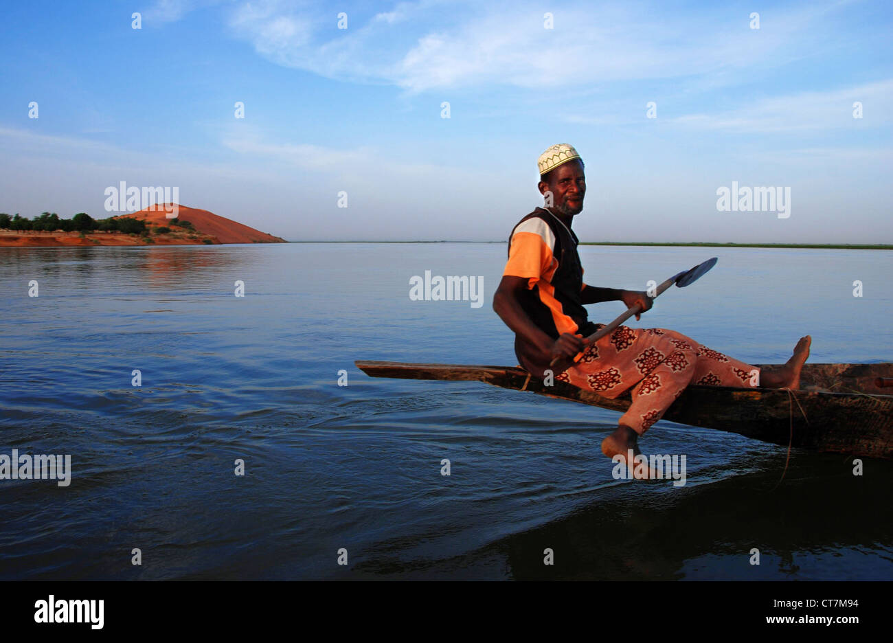 Crossing the river Niger from the Dune of Koima ( Dune rose ) to Gao ...
