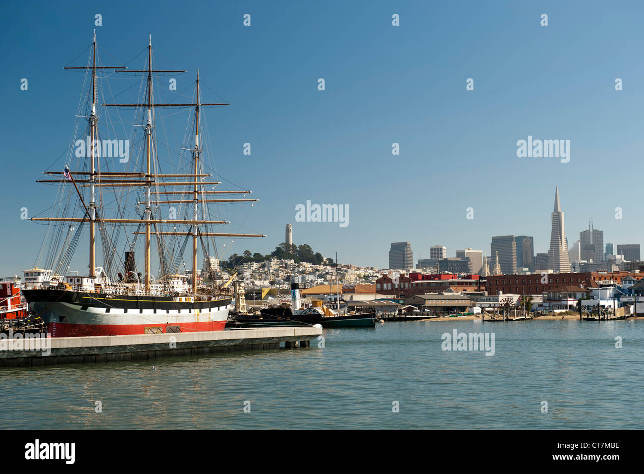 The San Francisco skyline and Fisherman's wharf area seen across the ...